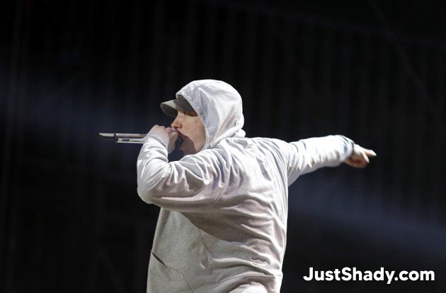 Eminem Live Abu Dhabi 2012 04 | JustShady.com